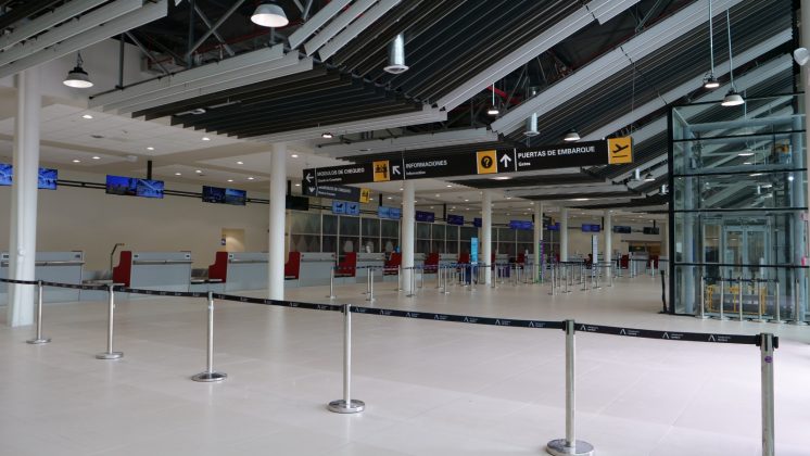Falencias en aeropuerto de Iquique: Droga sin custodia, Aduanas no ...